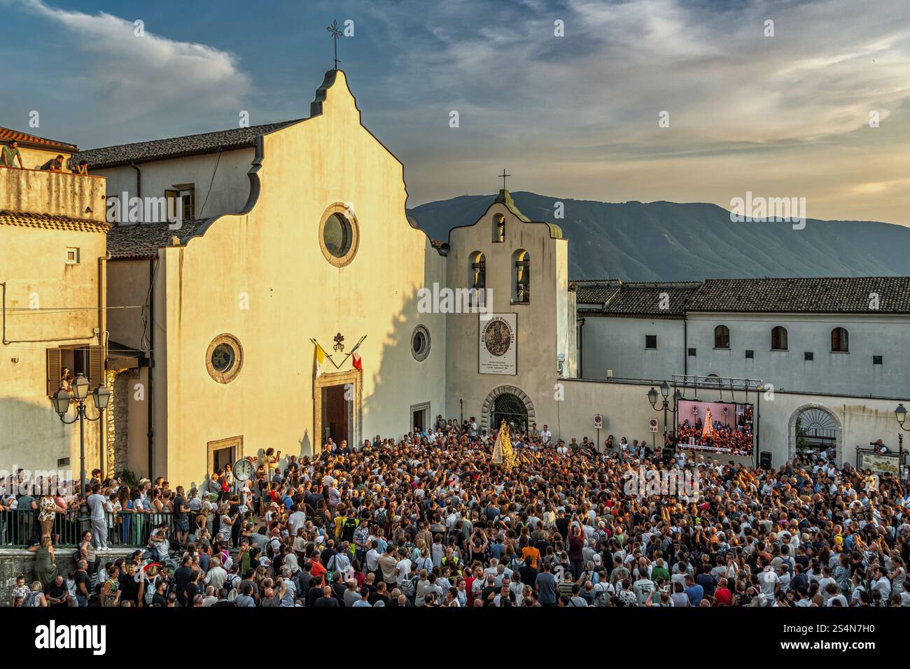 The square in front of the Sanctuary of the Assumption crowded with ...