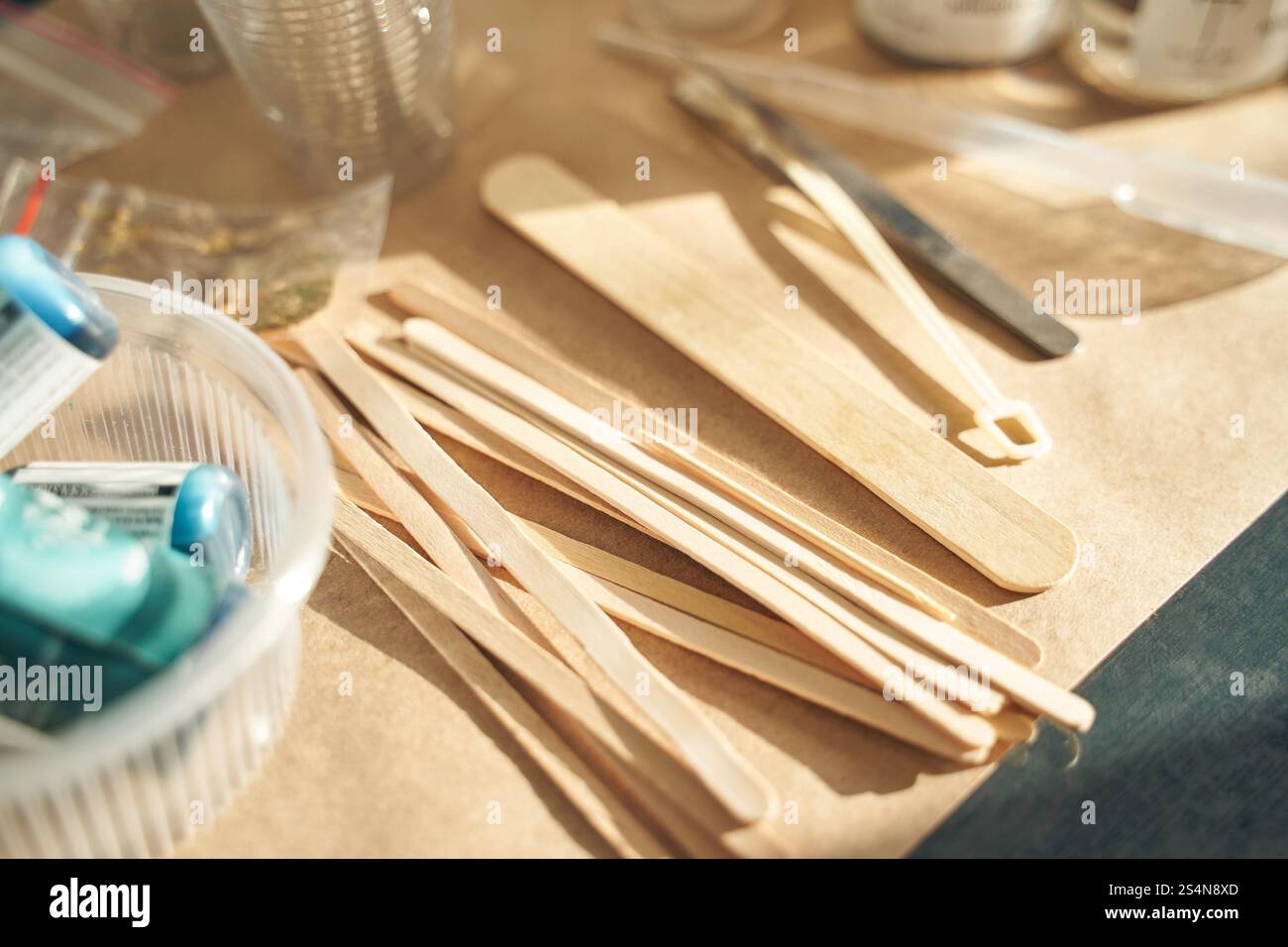 Craftsticks hi-res stock photography and images - Alamy