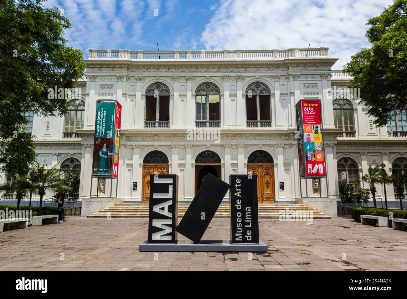 MALI Lima Art Museum, Park of the Exposition - Lima, Peru Stock Photo - Alamy