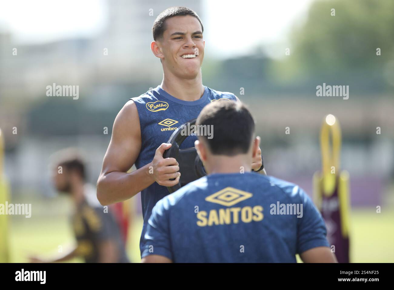 Santos, Brazil. 13th Jan, 2025. SP - SANTOS - 13/01/2025 - SANTOS, TRAINING - JP Chermont ...