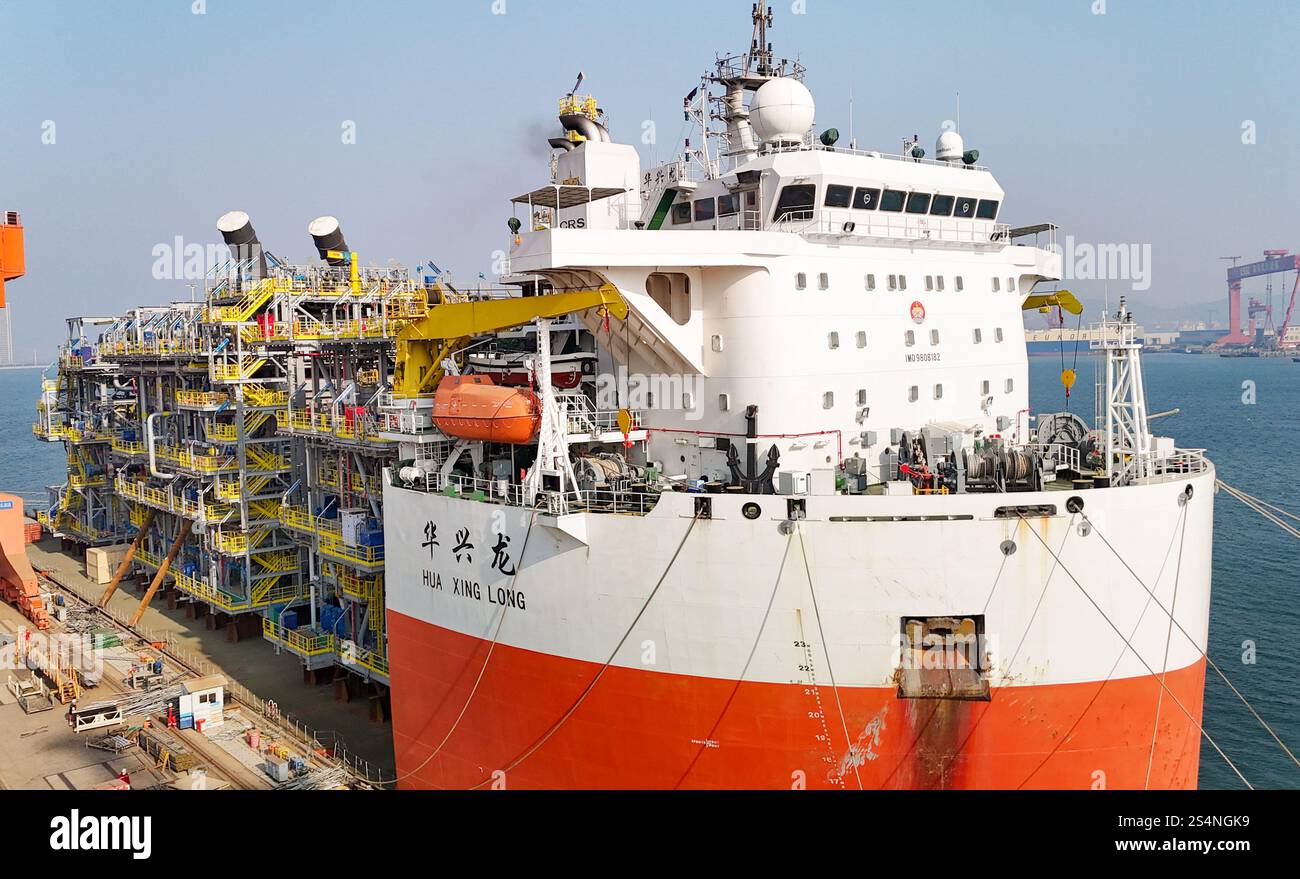 Qingdao, China. 13th Jan, 2025. QINGDAO, CHINA - JANUARY 13, 2025 - The 400,000-ton super large ...