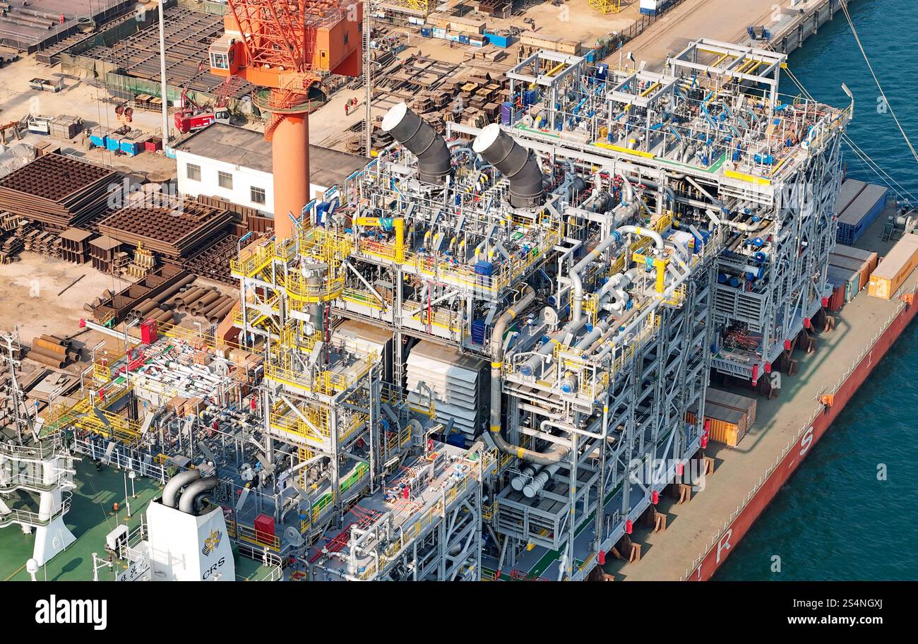 Qingdao, China. 13th Jan, 2025. QINGDAO, CHINA - JANUARY 13, 2025 - The 400,000-ton super large ...