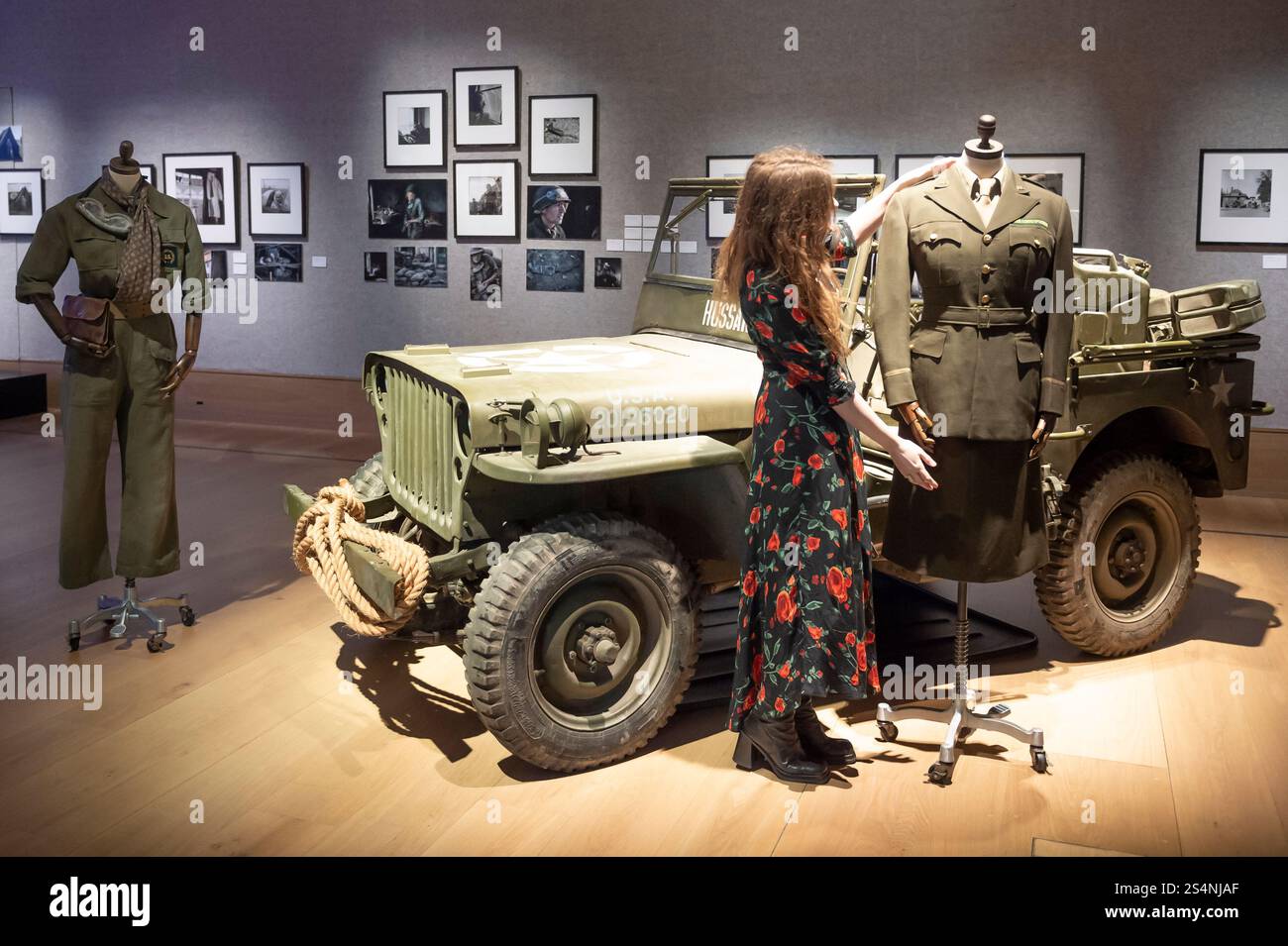 Lee millers iconic ww2 wartime photographs hi-res stock photography and ...
