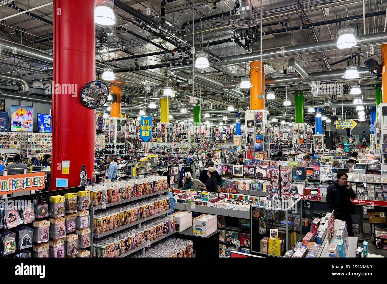 Amoeba Music, record store on Hollywood Boulevard, Hollywood, Los ...