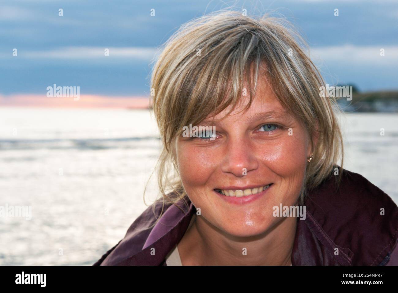 Evening on the coast hi-res stock photography and images - Alamy