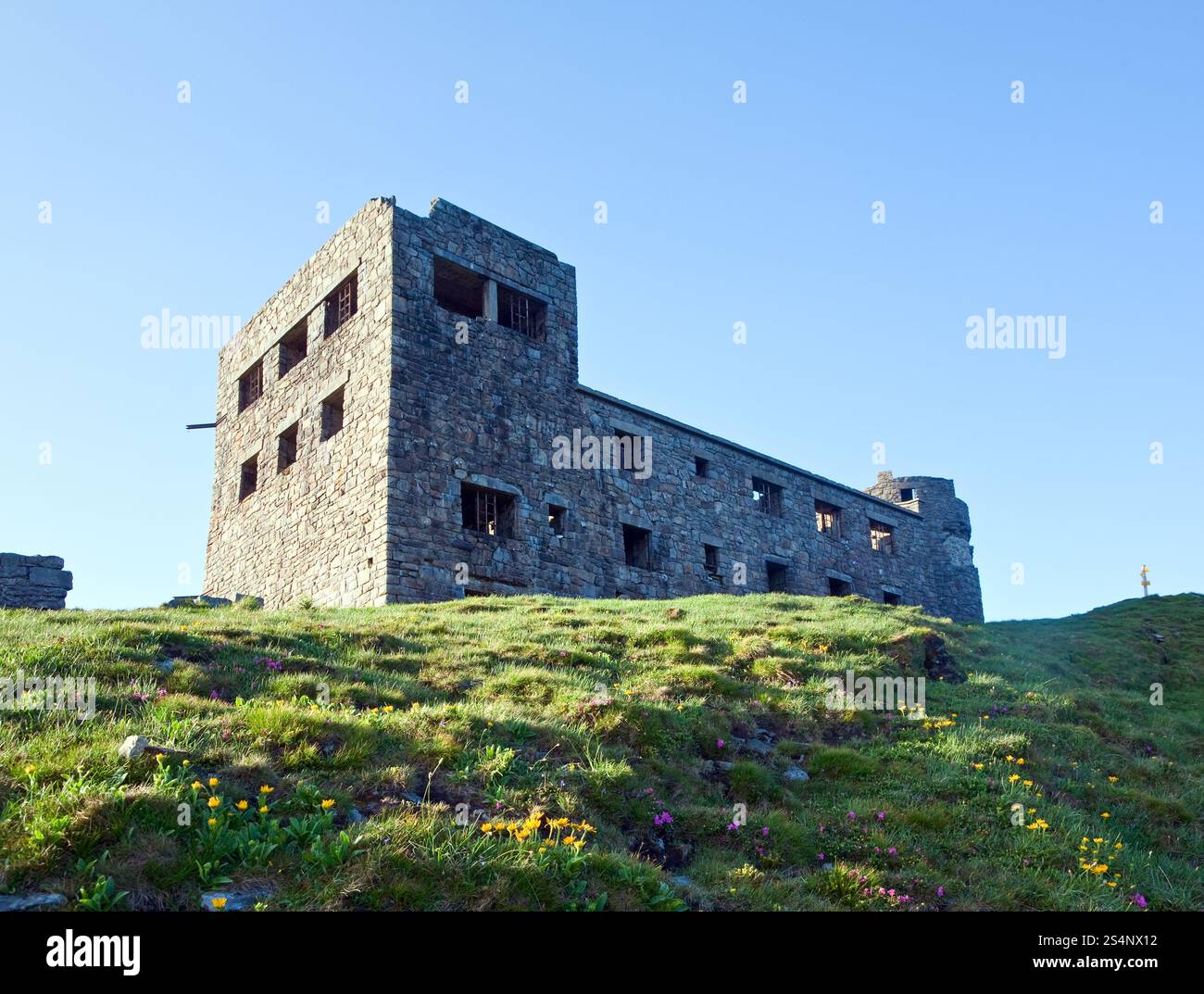Summer morning mountain view with fortress - observatory ruins on Pip ...