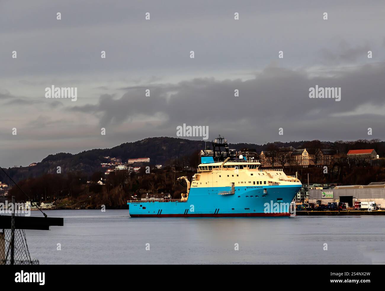 Offshore AHTS standby supply vessel Skandi Minder (ex Maersk Minder ...