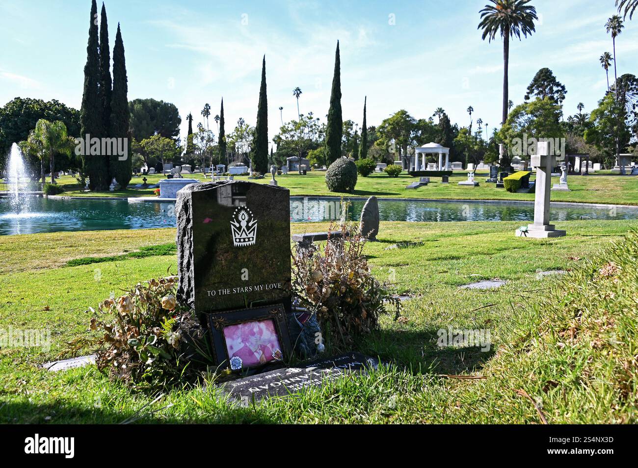 Tombstone of Mark Lanegan on the Hollywood Forever Cemetery, Hollywood ...