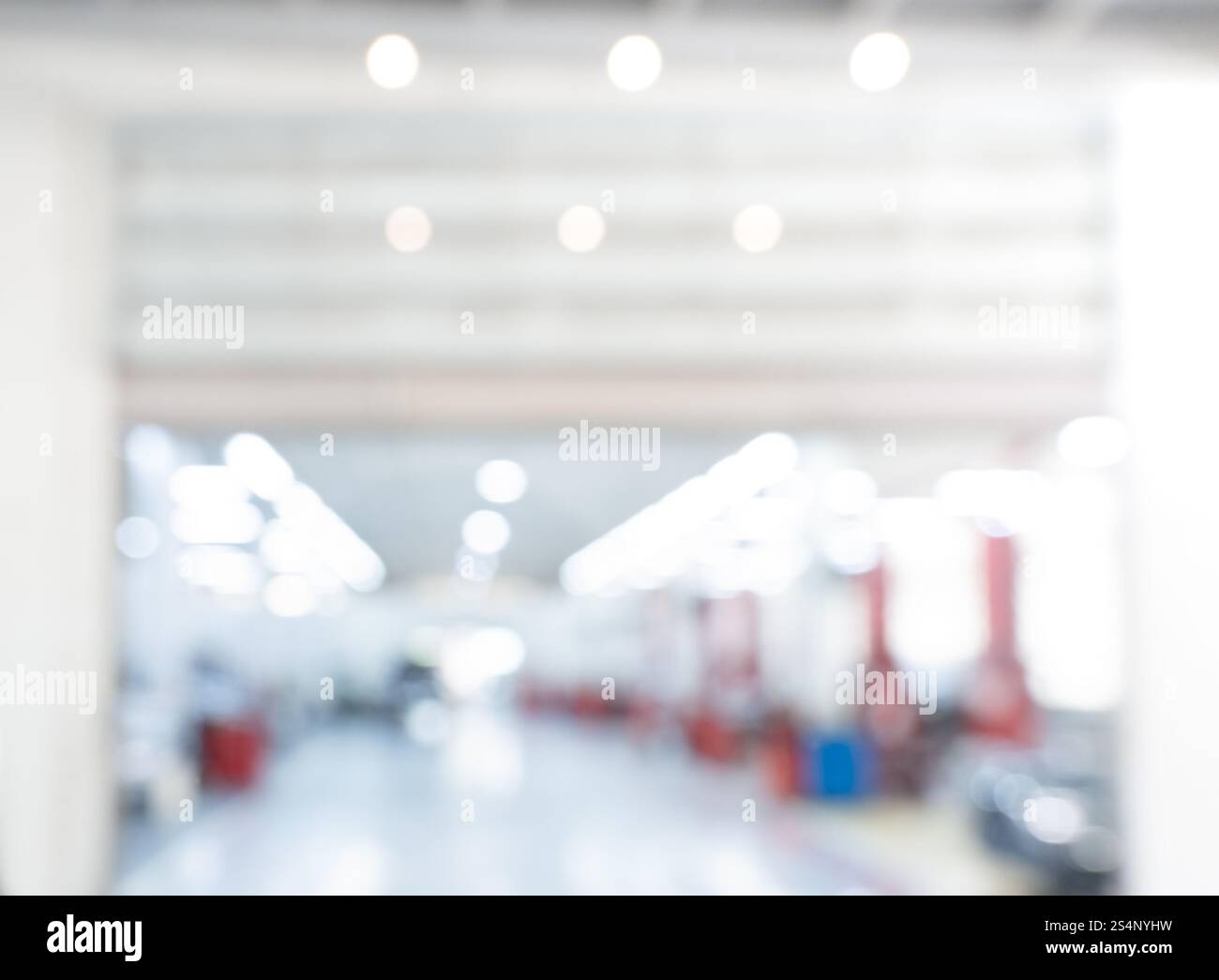 Mechanic workshop entrance hi-res stock photography and images - Alamy