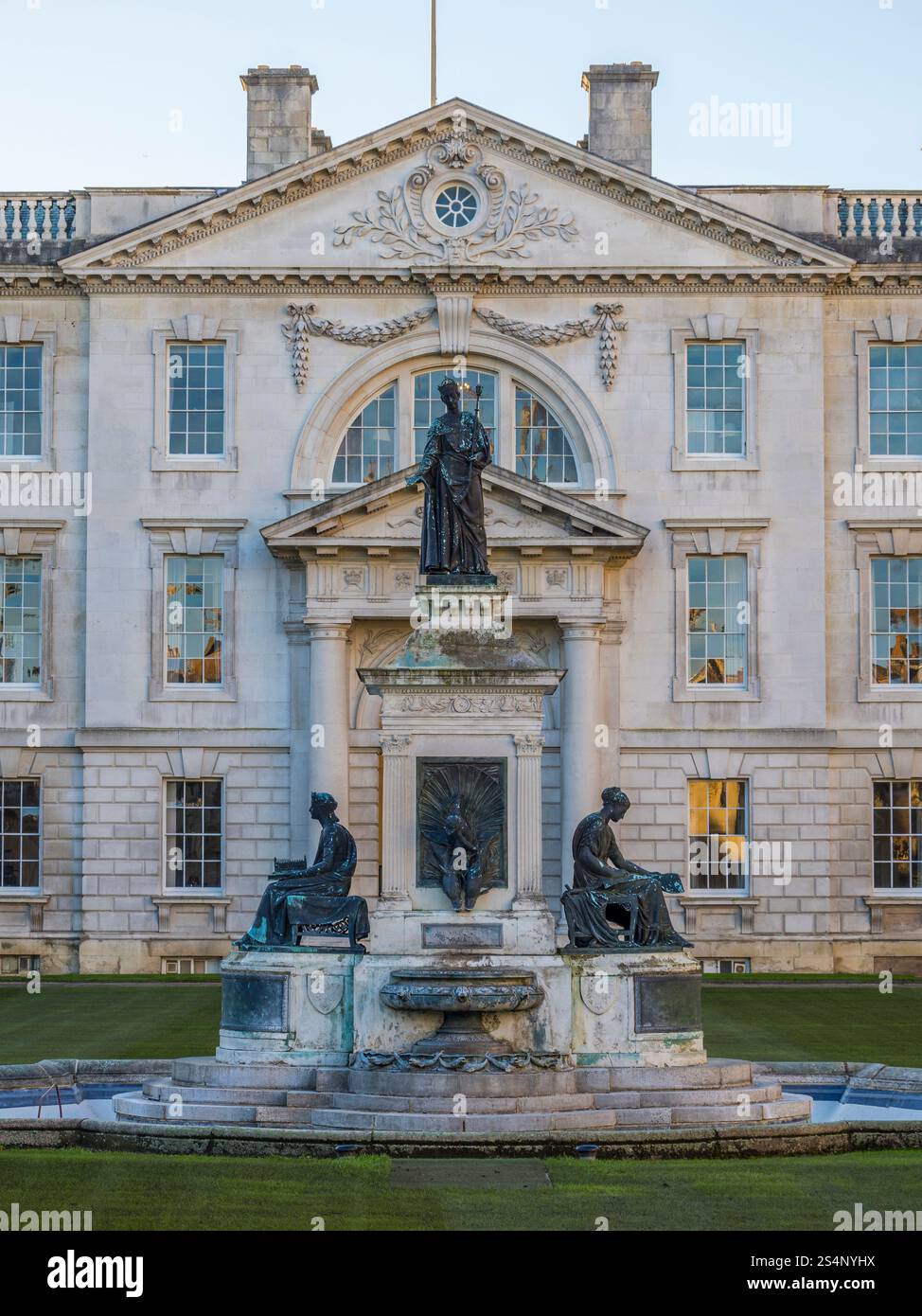 Front Court, Gibbs Building, at Dusk, architect James Gibbs, Kings ...