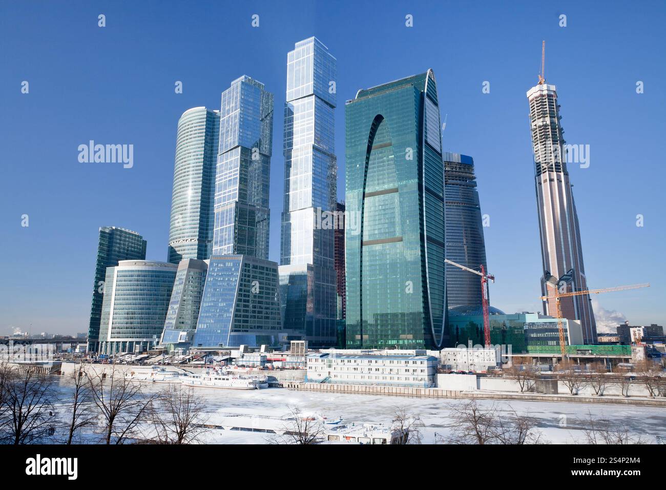 Buildings on river in hi-res stock photography and images - Alamy