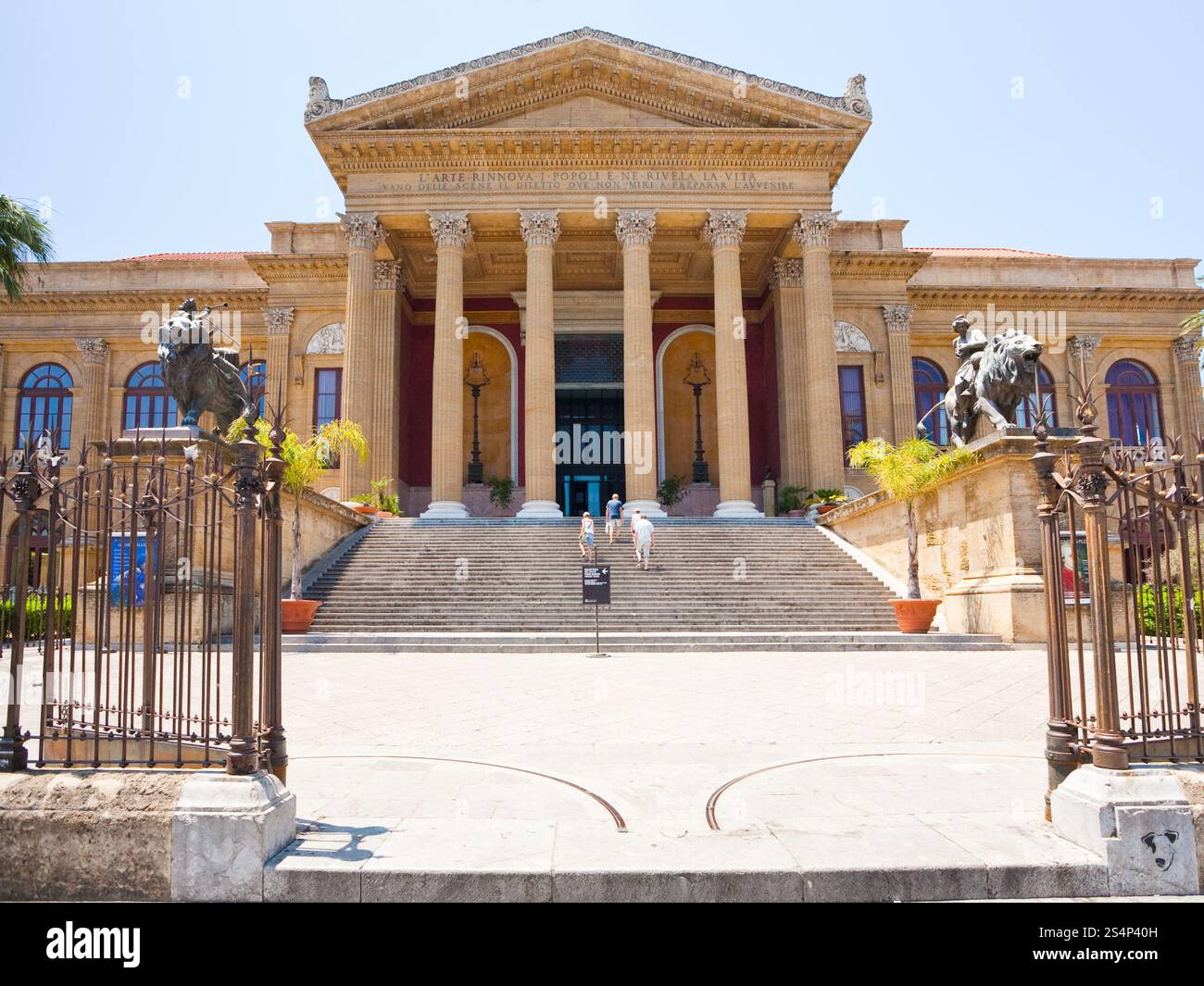 Teatro Massimo - famous opera house on the Piazza Verdi in Palermo ...