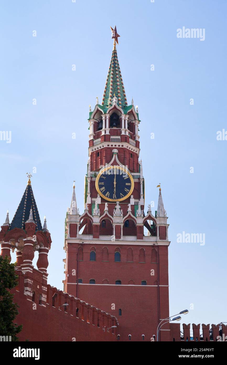 Spasskaya Tower of Kremlin or Red Square in Moscow Stock Photo - Alamy