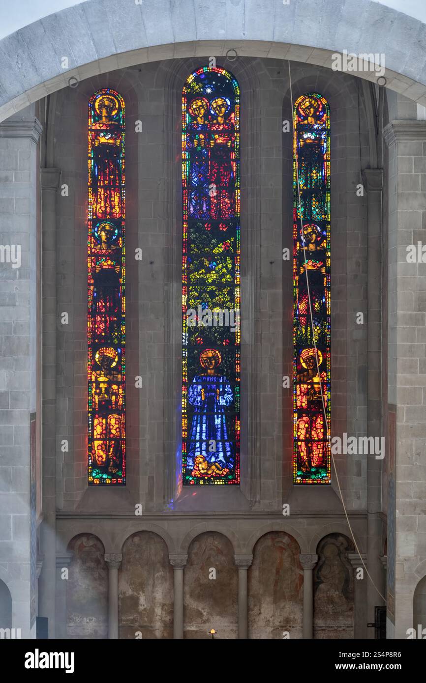 Stained glass windows by Augusto Giacometti in Grossmunster (Great ...