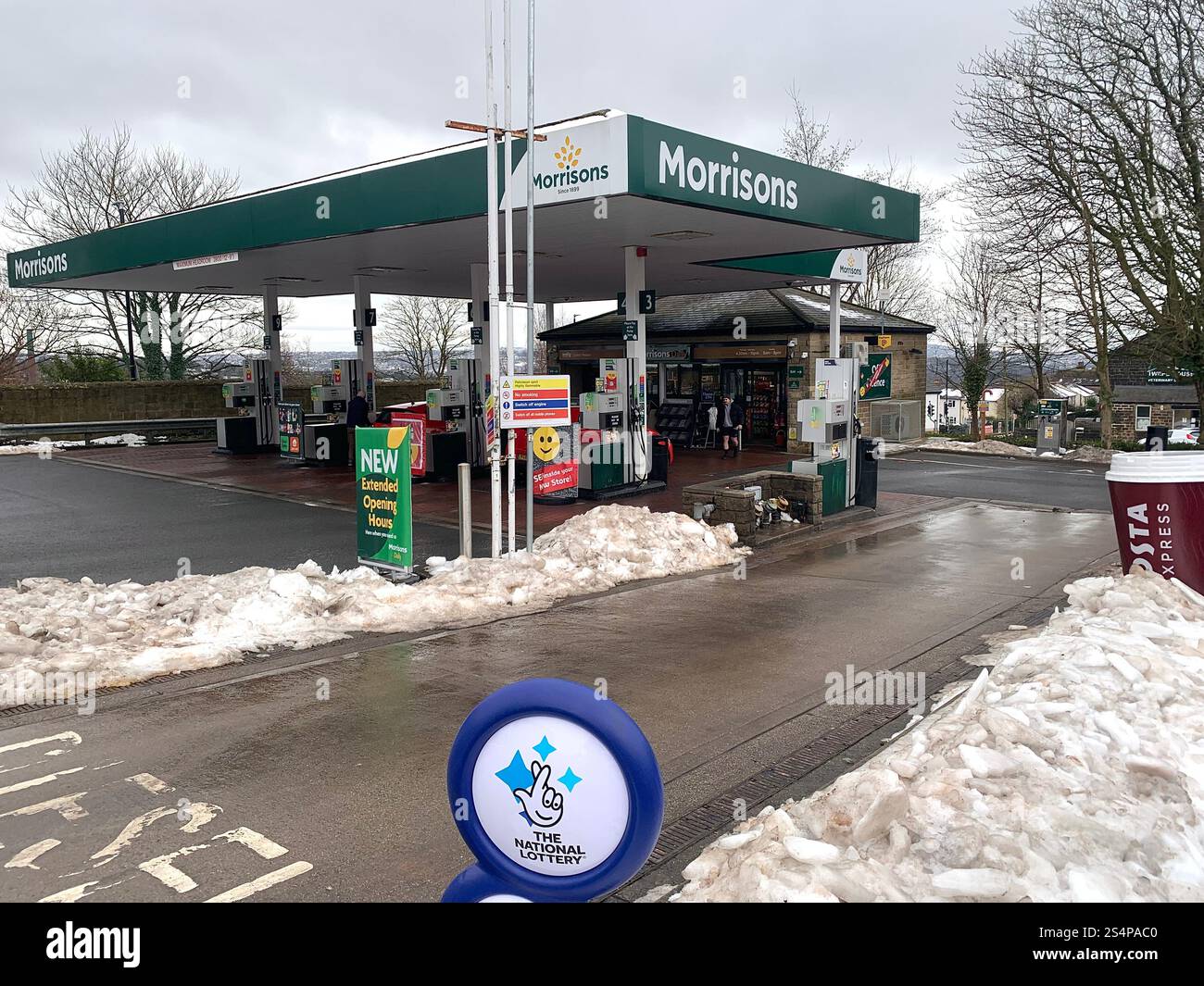 Slow Child Children sign board inform information place cold wet snow ...
