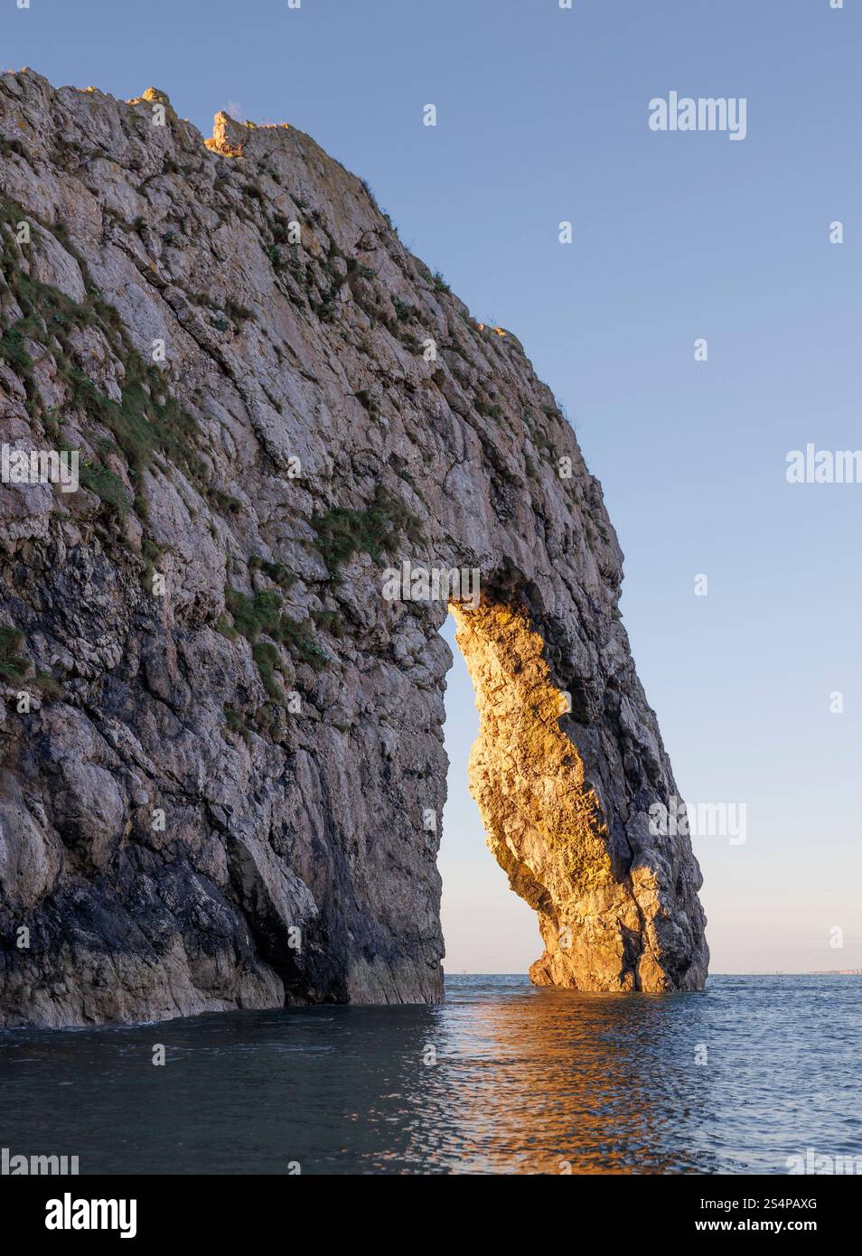 The iconic Durdle Door, a stunning limestone arch on Dorset's Jurassic ...