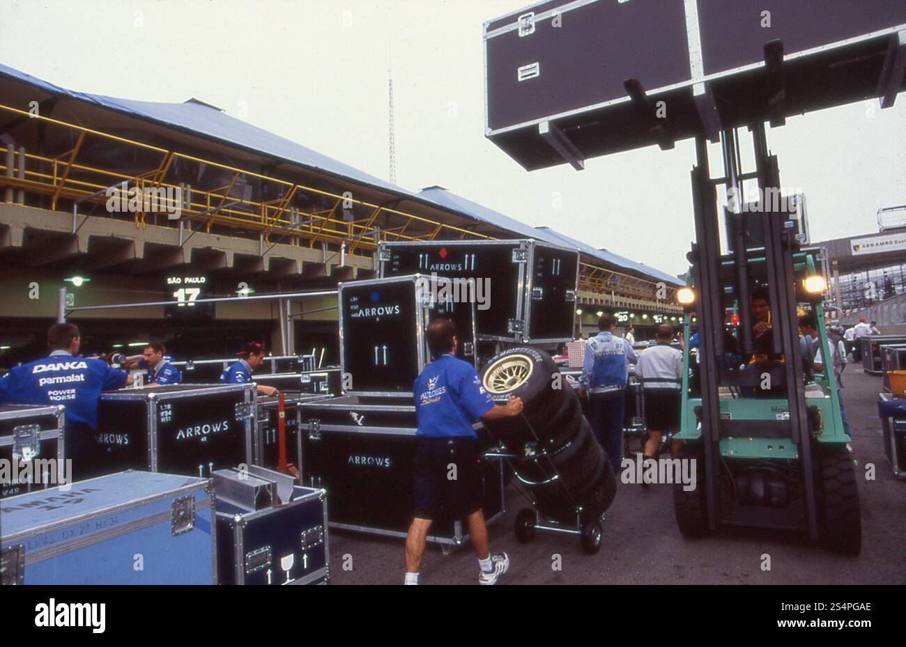 Packing the Formula One cargo, 1997 Stock Photo - Alamy