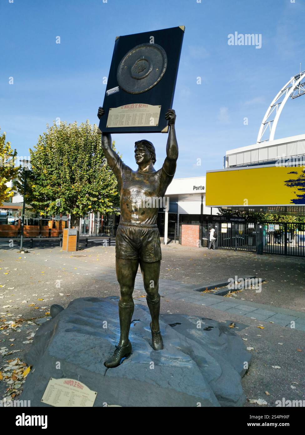 CLERMONT-FERRAND. MARCEL MICHELIN STADIUM. STATUE OF AURELIEN ROUGERIE ...