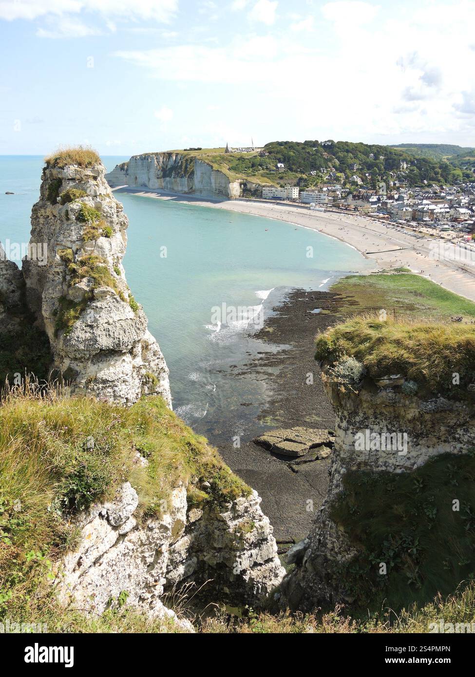 coastline of english channel beach in Eretrat cote d'albatre, France ...
