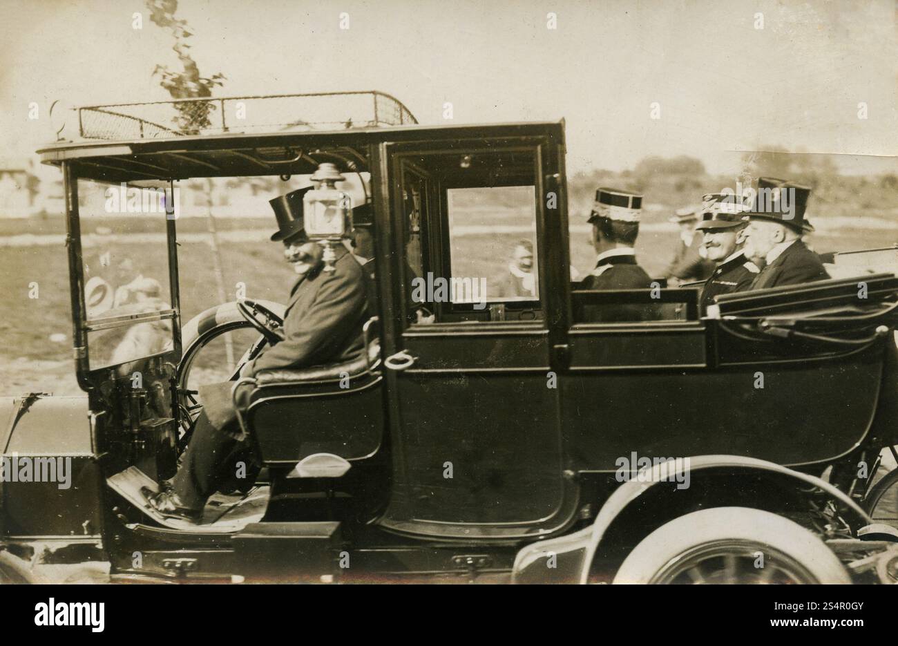 King Victor Emmanuel III of Italy on a car trip, 1920s Stock Photo - Alamy