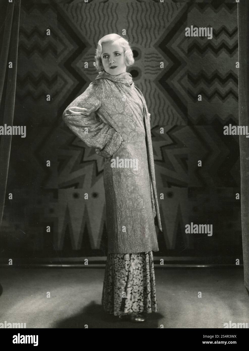 Canadian film actress Pauline Garon, 1929 Stock Photo - Alamy