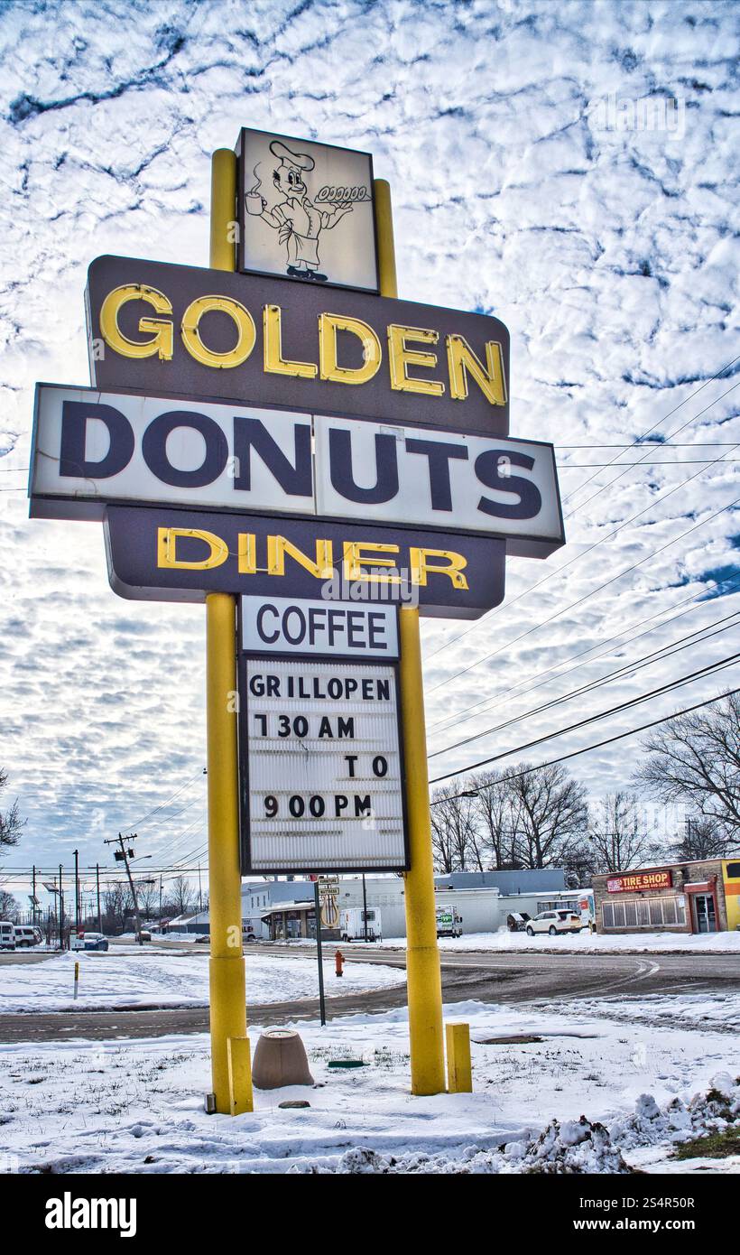 vintage Golden Donuts sign (once Jolly Rogers) on Lockbourne road in ...