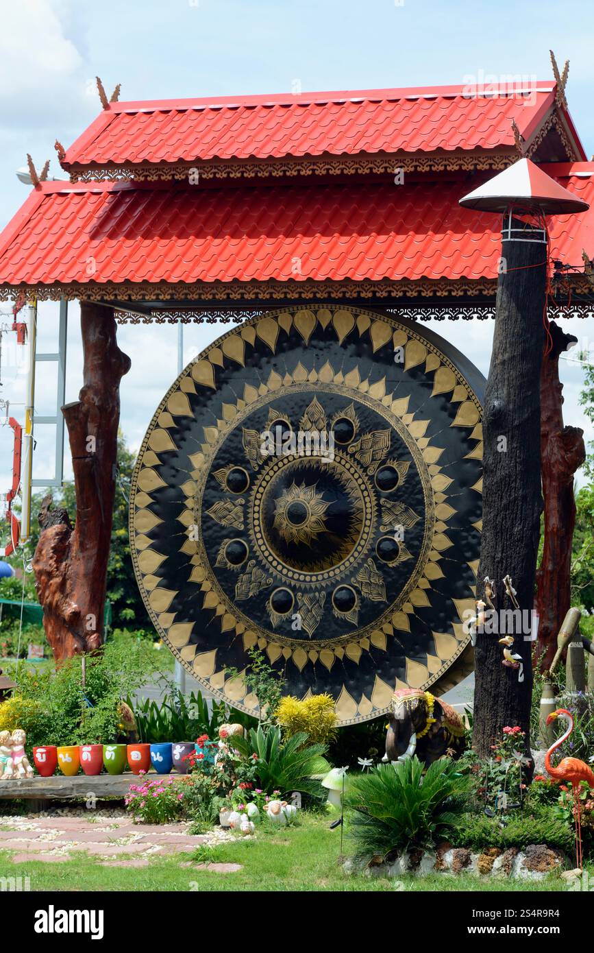 a Gong Shop at the Village of Phibun Mangsahan in the provinz of Ubon ...