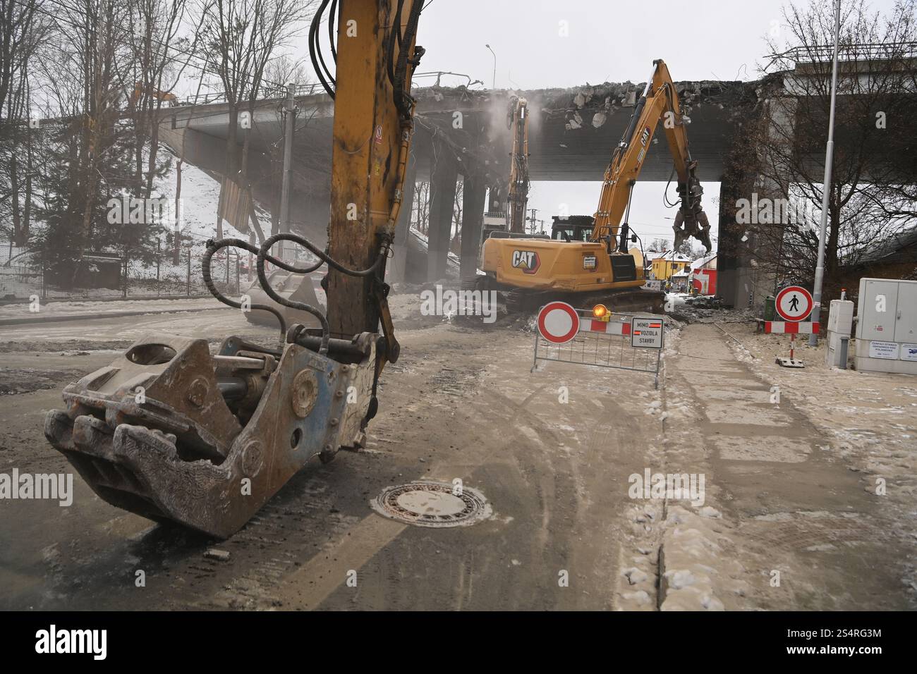 Ostrava, Czech Republic. 13th Jan, 2025. Demolition with hydraulics ...