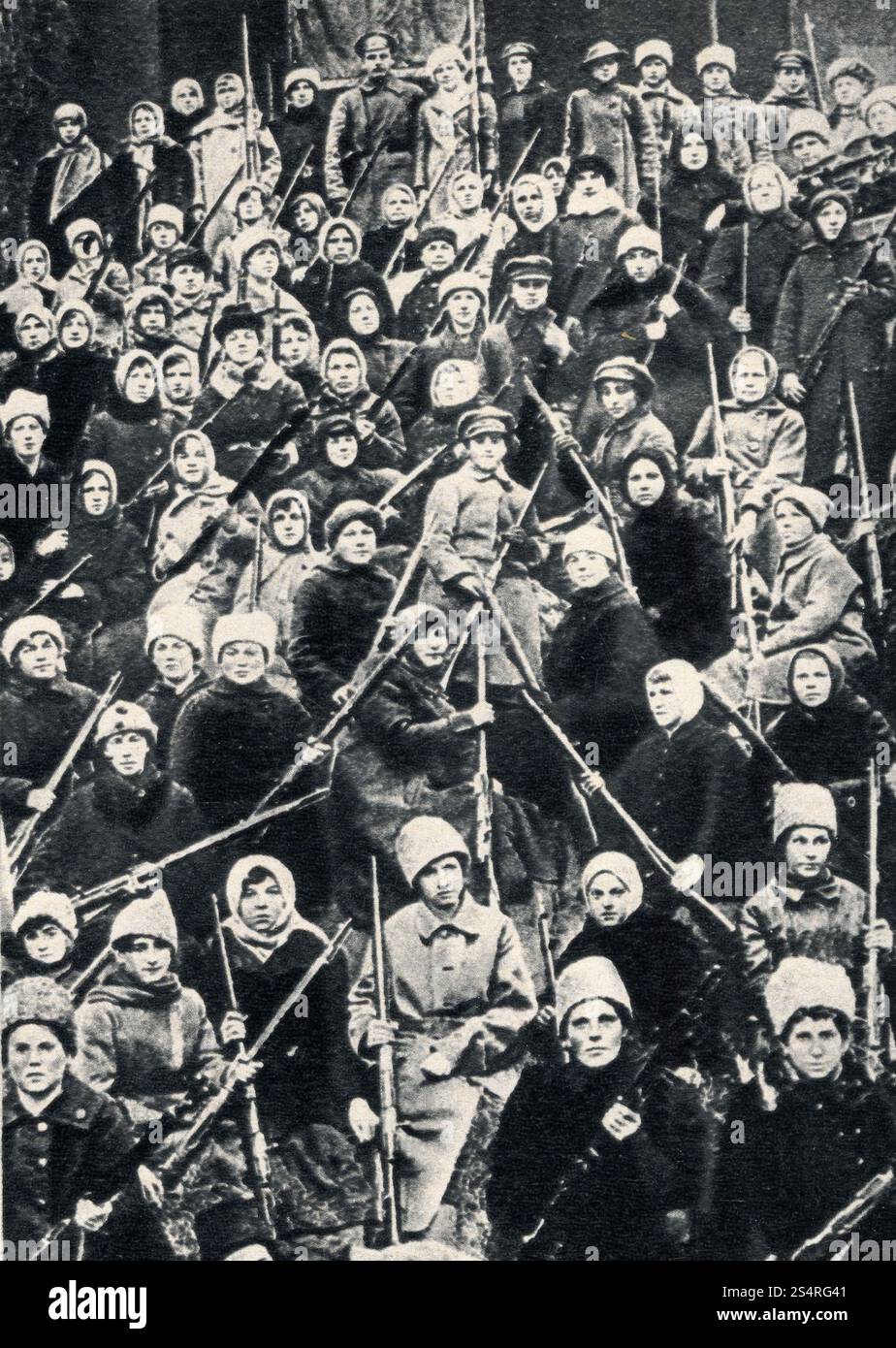 Women militia of the Red Army during the Russian October Revolution ...