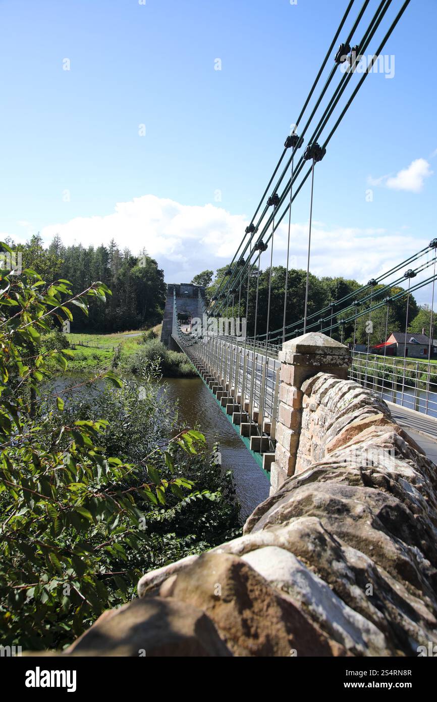 Union chain bridge linking England and Scotland Stock Photo - Alamy