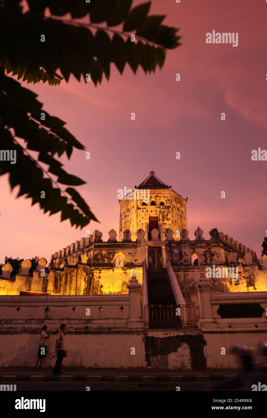 River phra sumen fort bangkok hi-res stock photography and images - Alamy