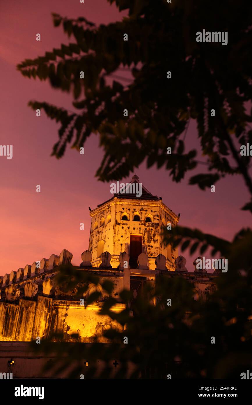 the Fort Phra Sumen on the Menam Chao Phraya river in Banglamphu in the ...