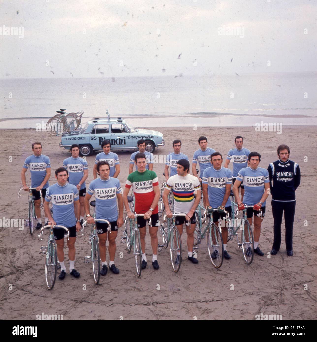 Italian professional cycling team Bianchi Campagnolo with Felice ...