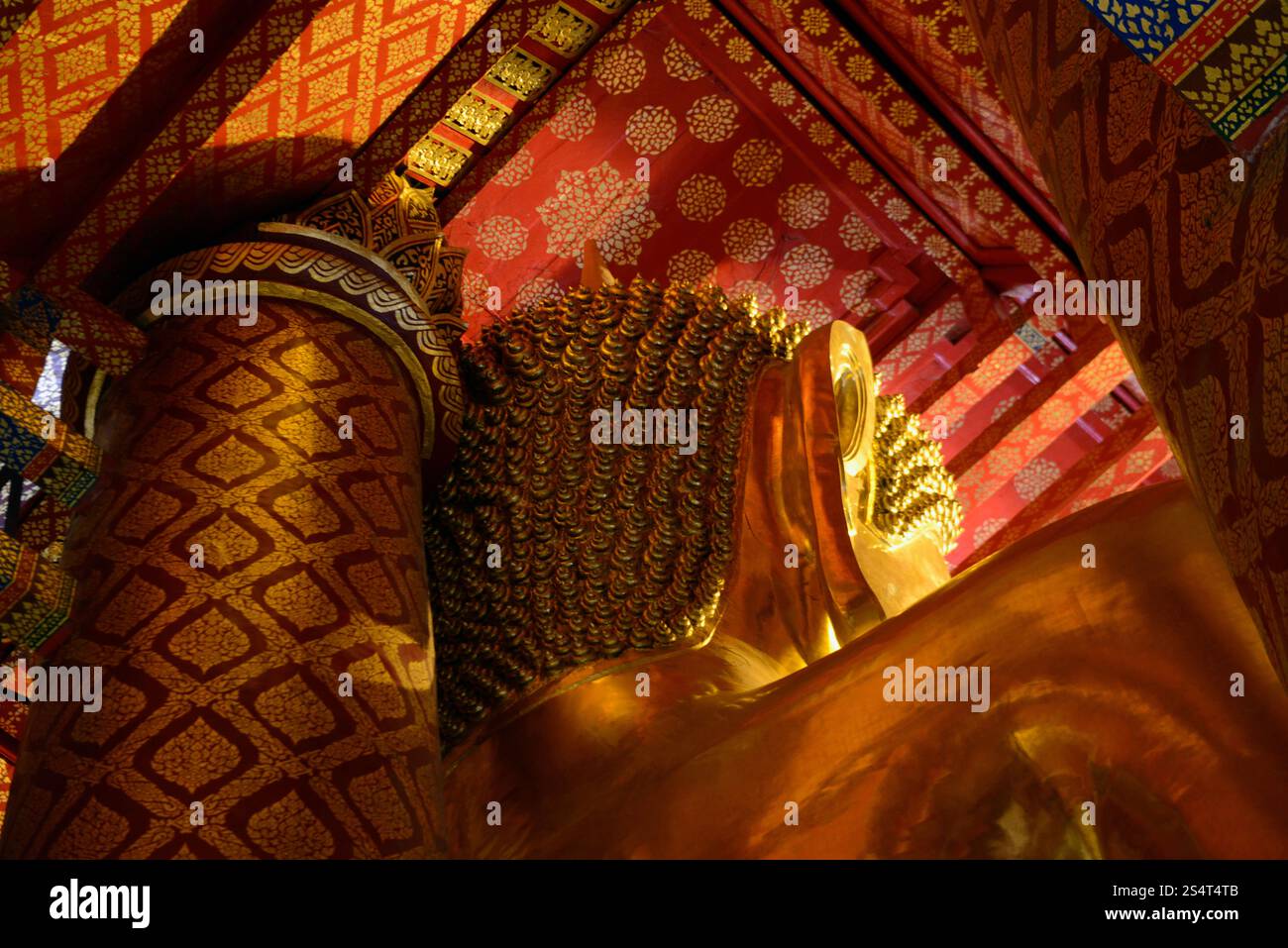 A allday ceremony in the Wat Phanan Choeng Temple in City of Ayutthaya ...