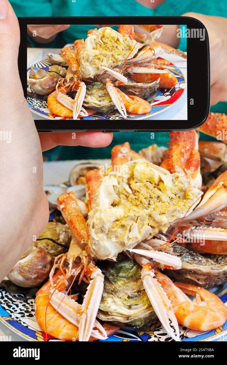 Shrimps on plate shooting shrimp hi-res stock photography and images - Alamy