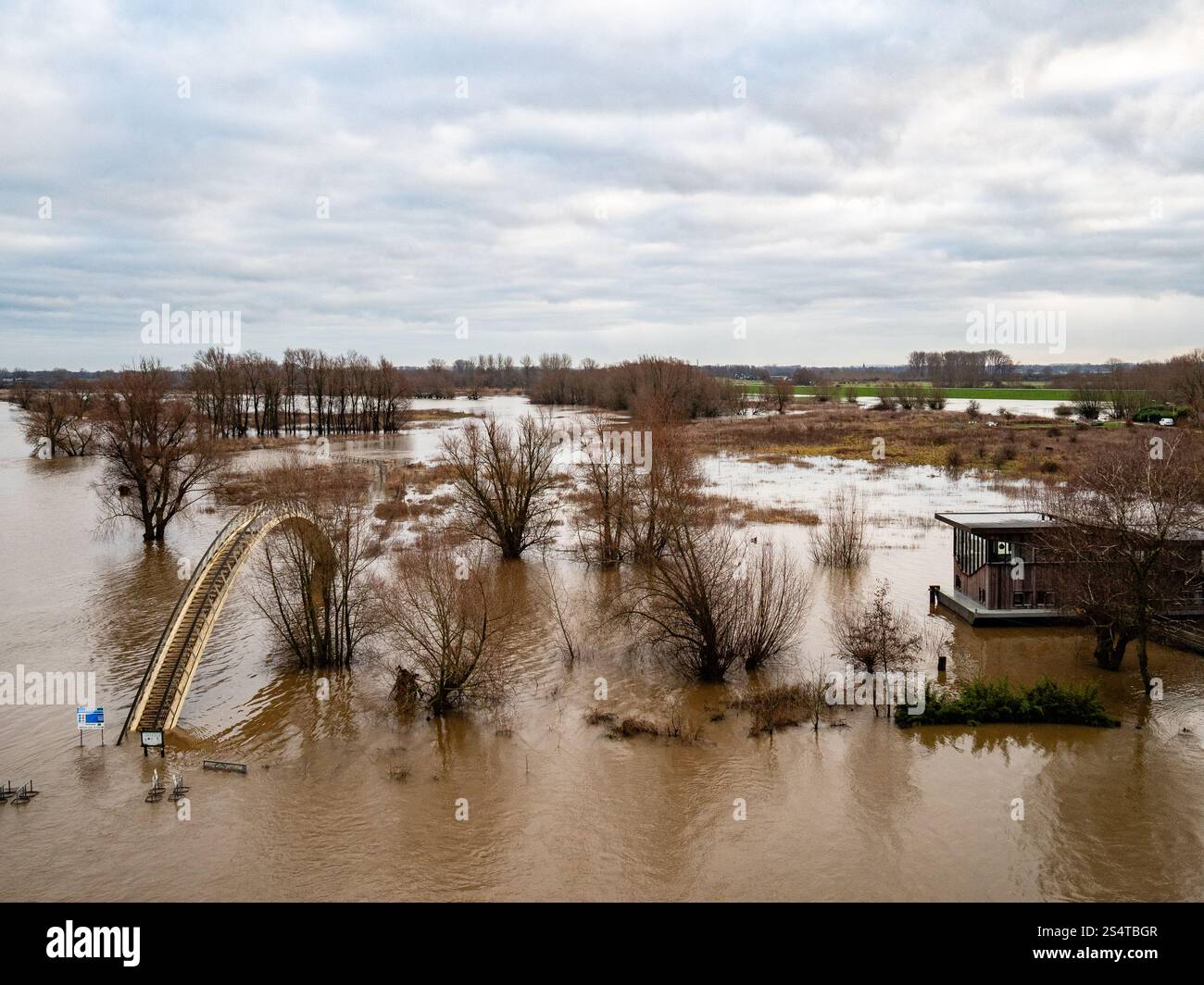 Nijmegen, Netherlands. 12th Jan, 2025. General view of a bridge and ...