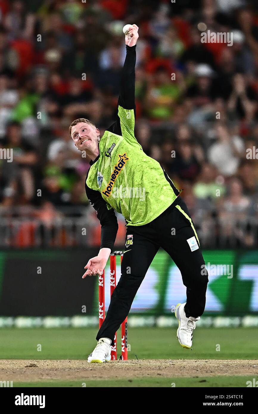 Tom Andrews of Sydney Thunder bowls during the Big Bash League match ...