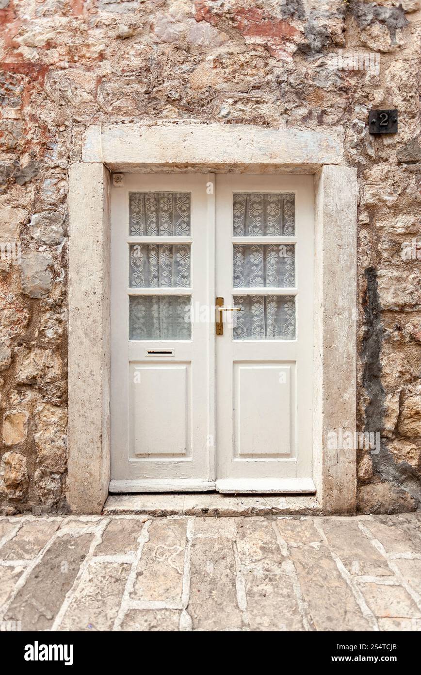 Facade old residential building in hi-res stock photography and images ...