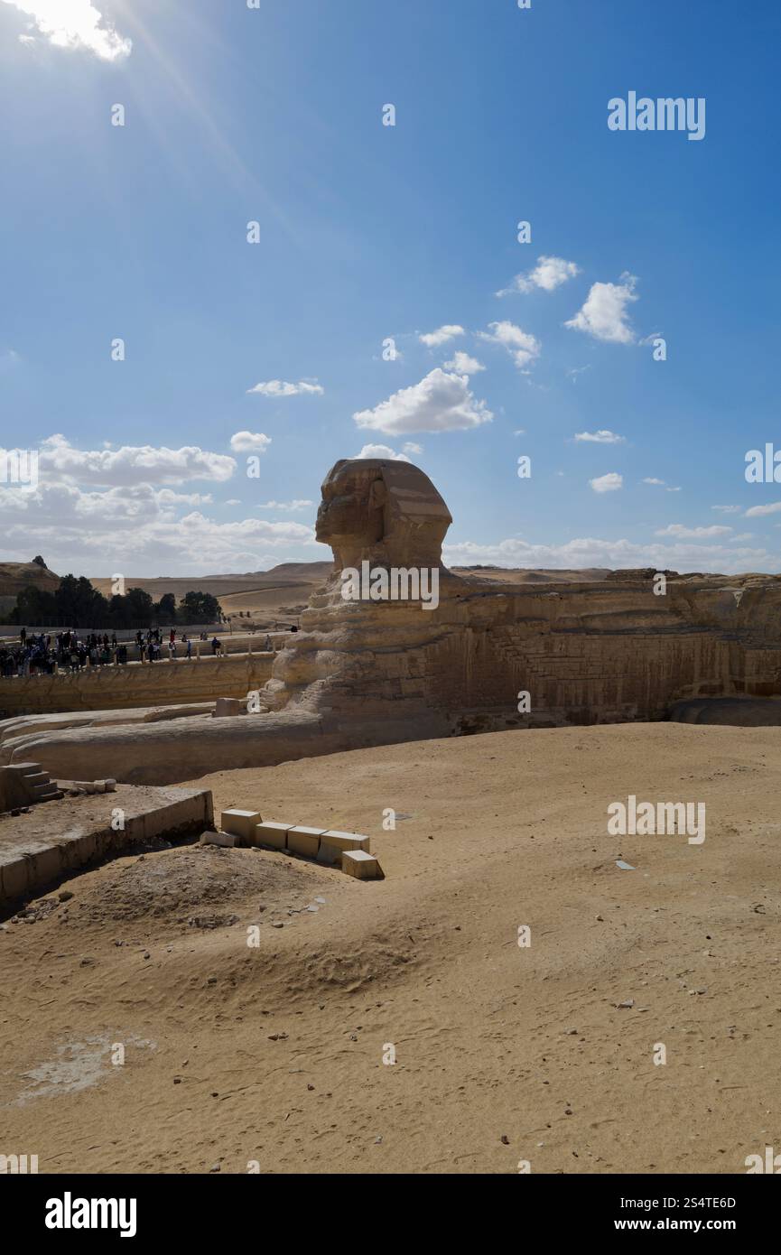 The great pyramids and Sphinx atop the Giza plateau outside of Cairo ...