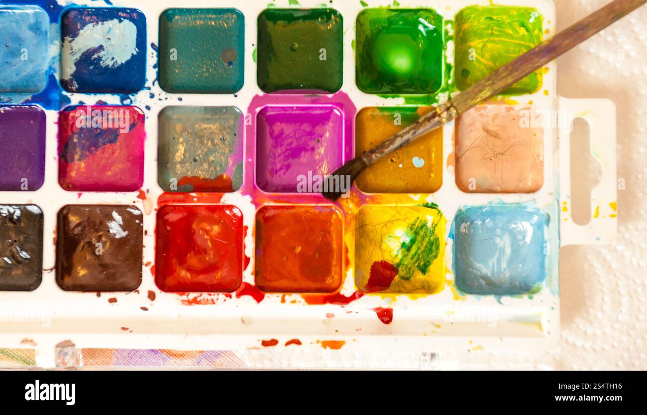 Watercolor palette color hi-res stock photography and images - Alamy