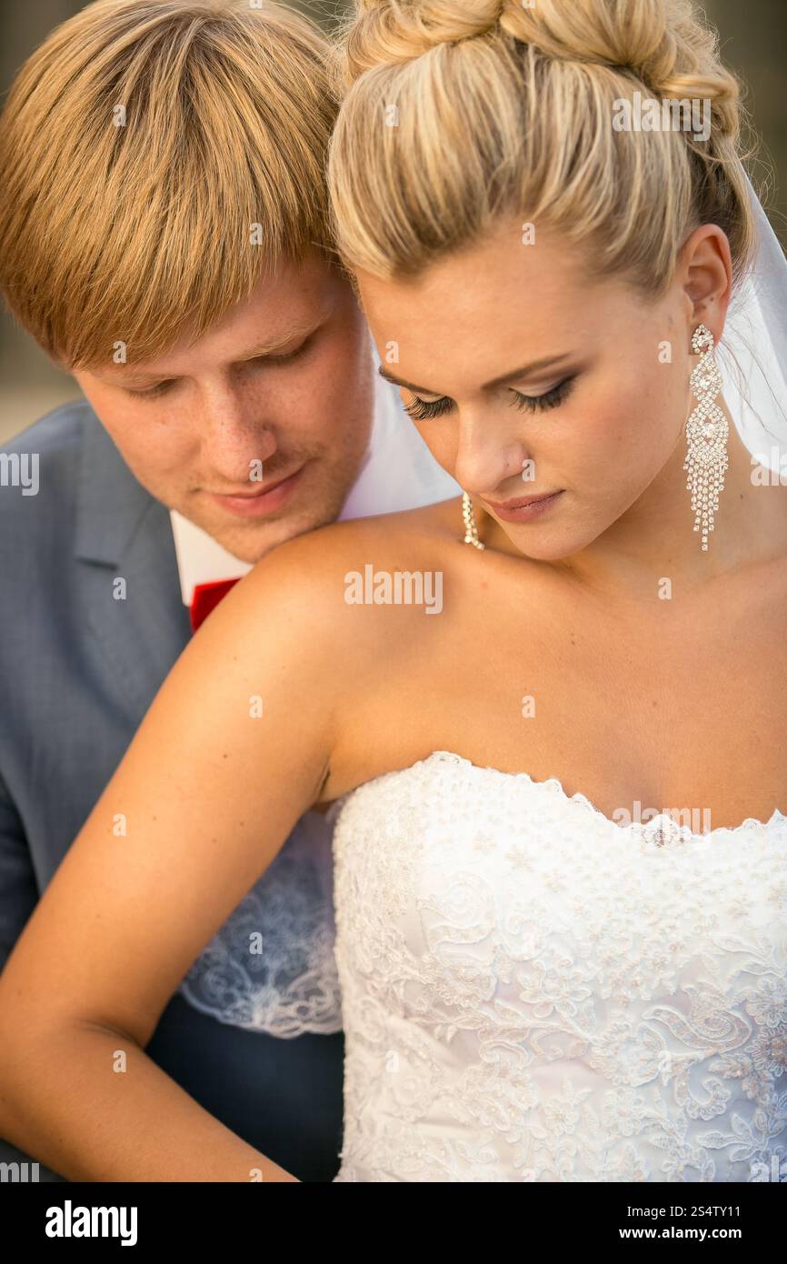Blonde wife hi-res stock photography and images - Alamy