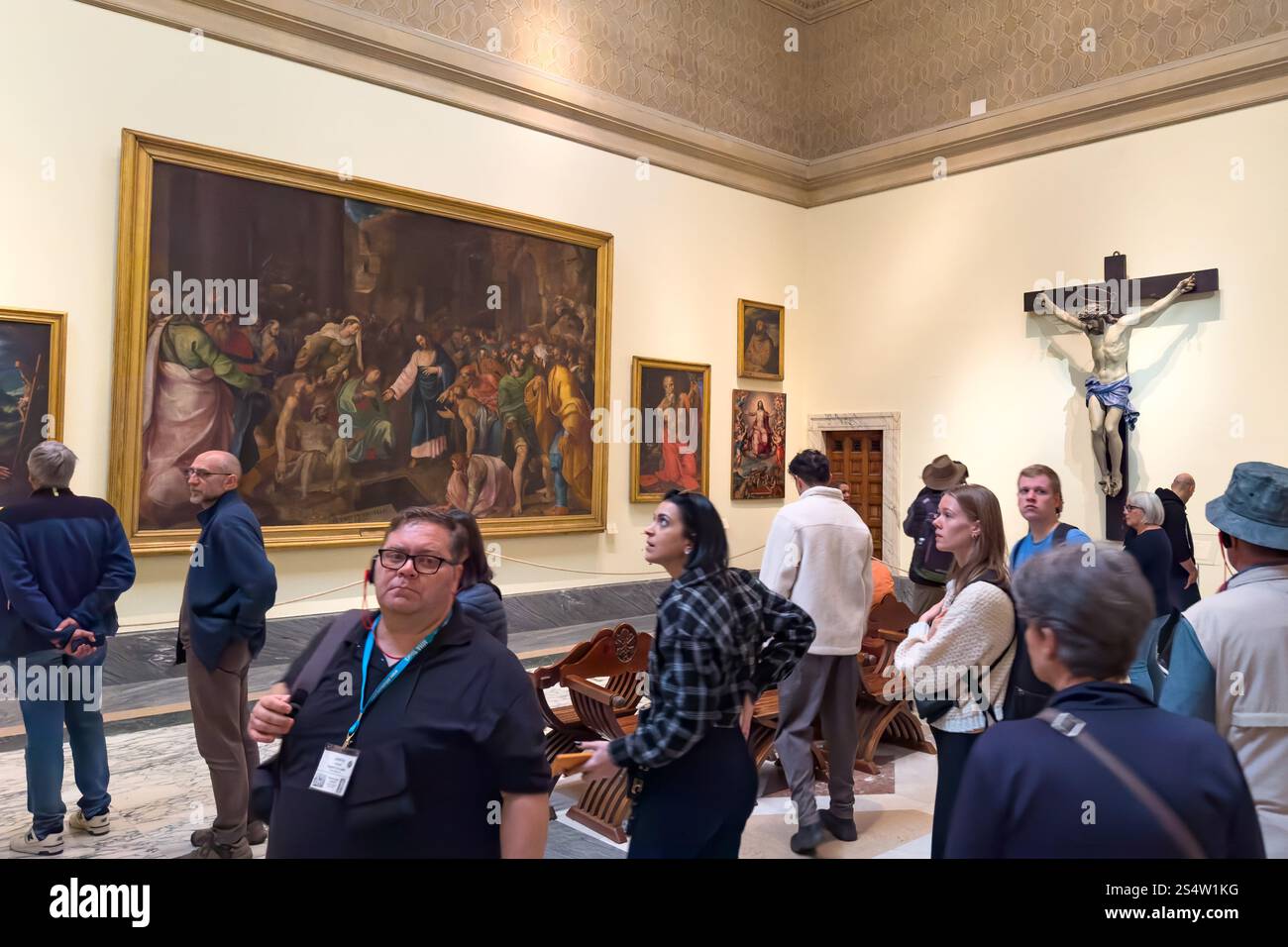 Tourists in a gallery in the Pinacoteca in the Vatican Museums, Vatican City, Rome, Italy Stock ...