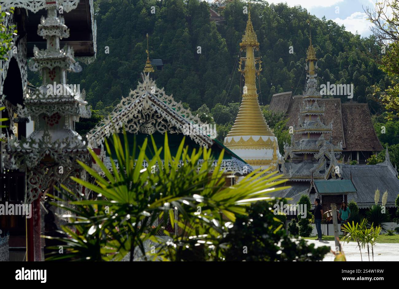 the Temple of Wat Jong Kham and Jong Klang in the village of Mae Hong ...