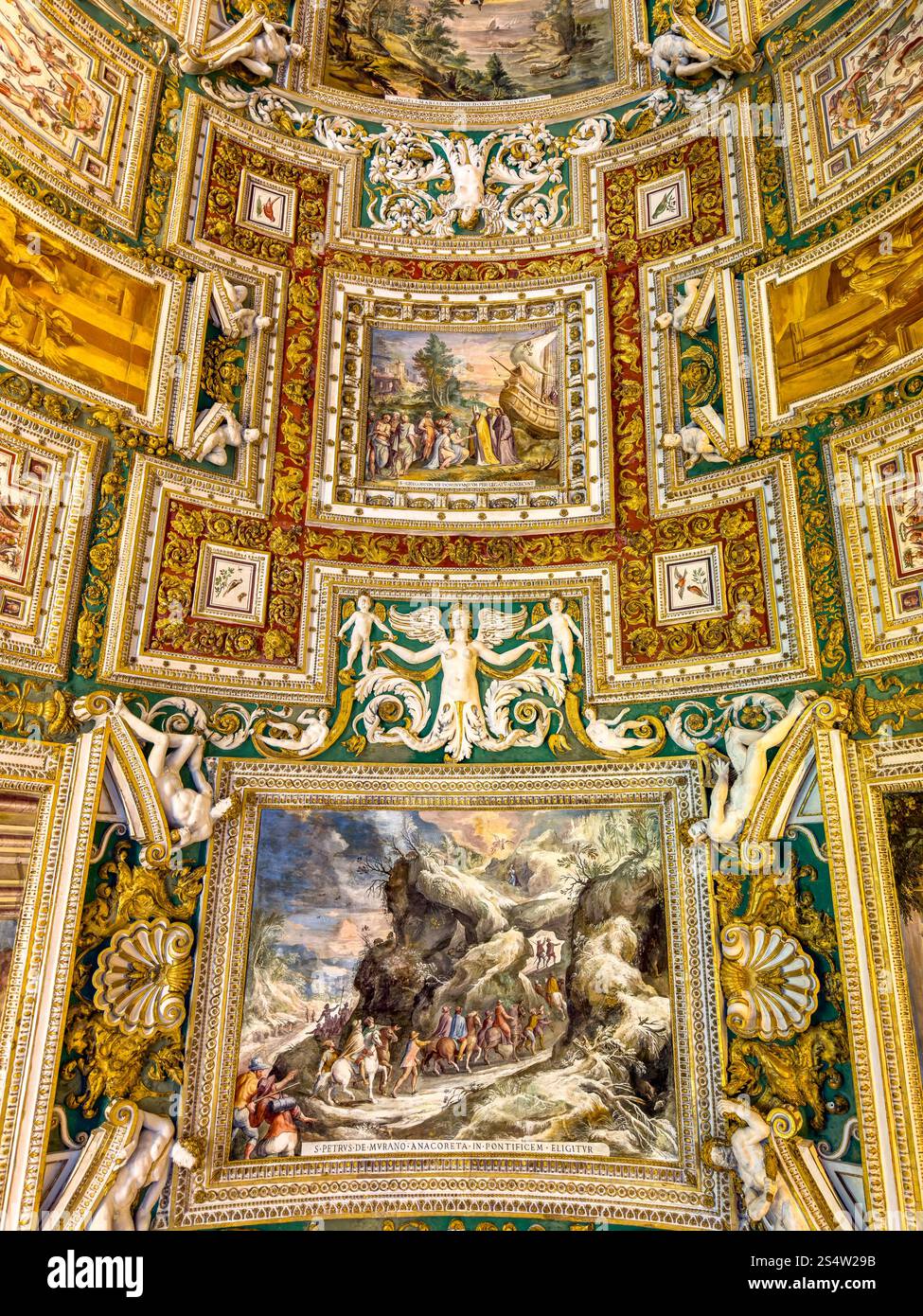 Ornate ceiling of the Gallery of Maps in the Vatican Museums, Vatican City, Rome, Italy Stock ...