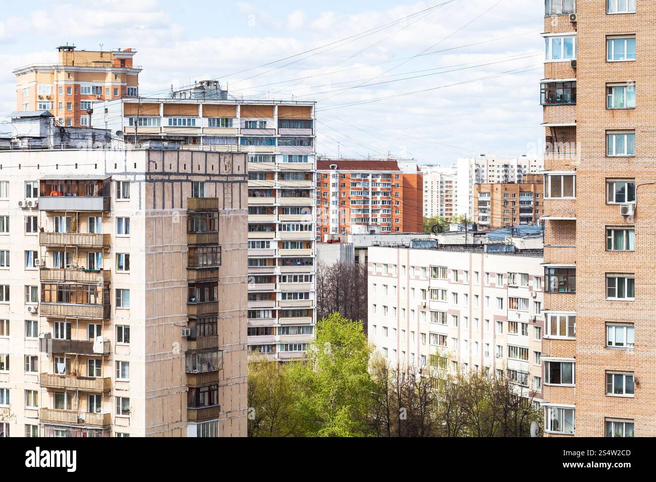 Modern many storied residential hi-res stock photography and images - Alamy