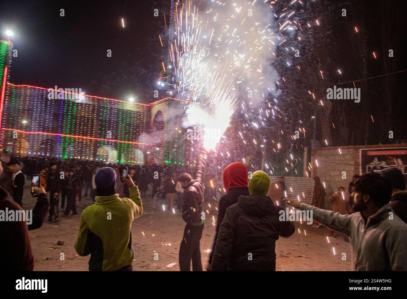 Srinagar, Jammu And Kashmir, India. 13th Jan, 2025. Shia Muslims light ...