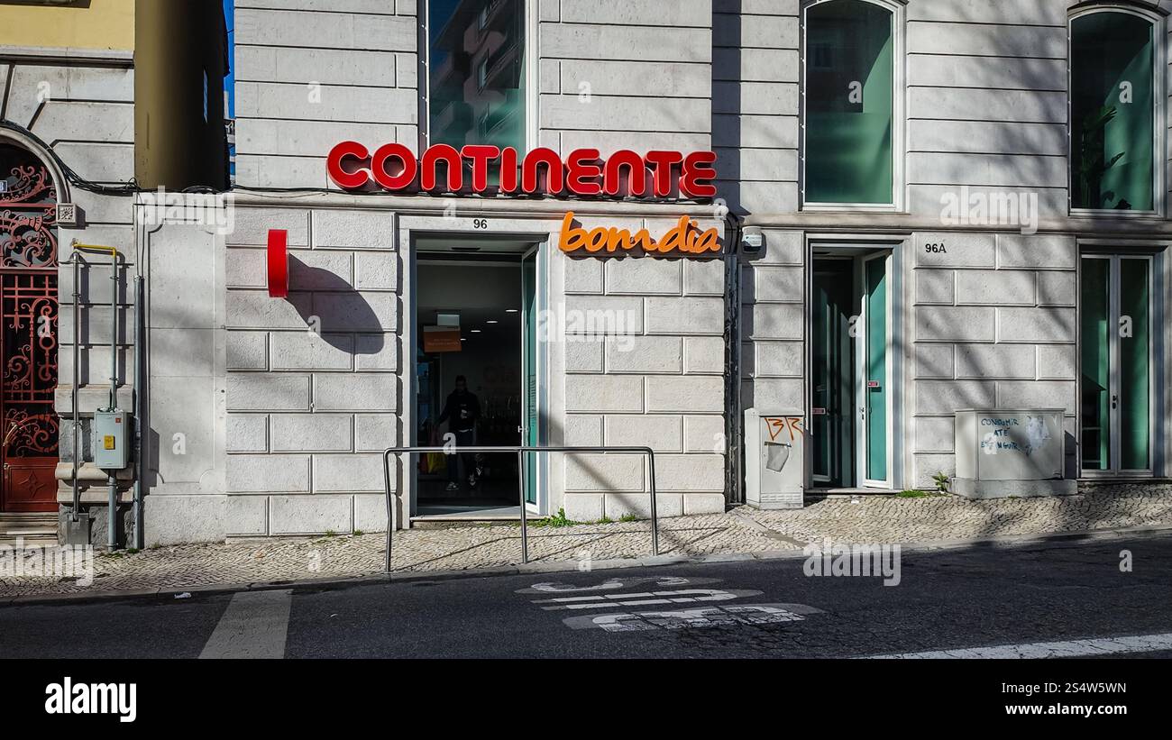 The entrance to Continente, a major supermarket chain in Portugal ...