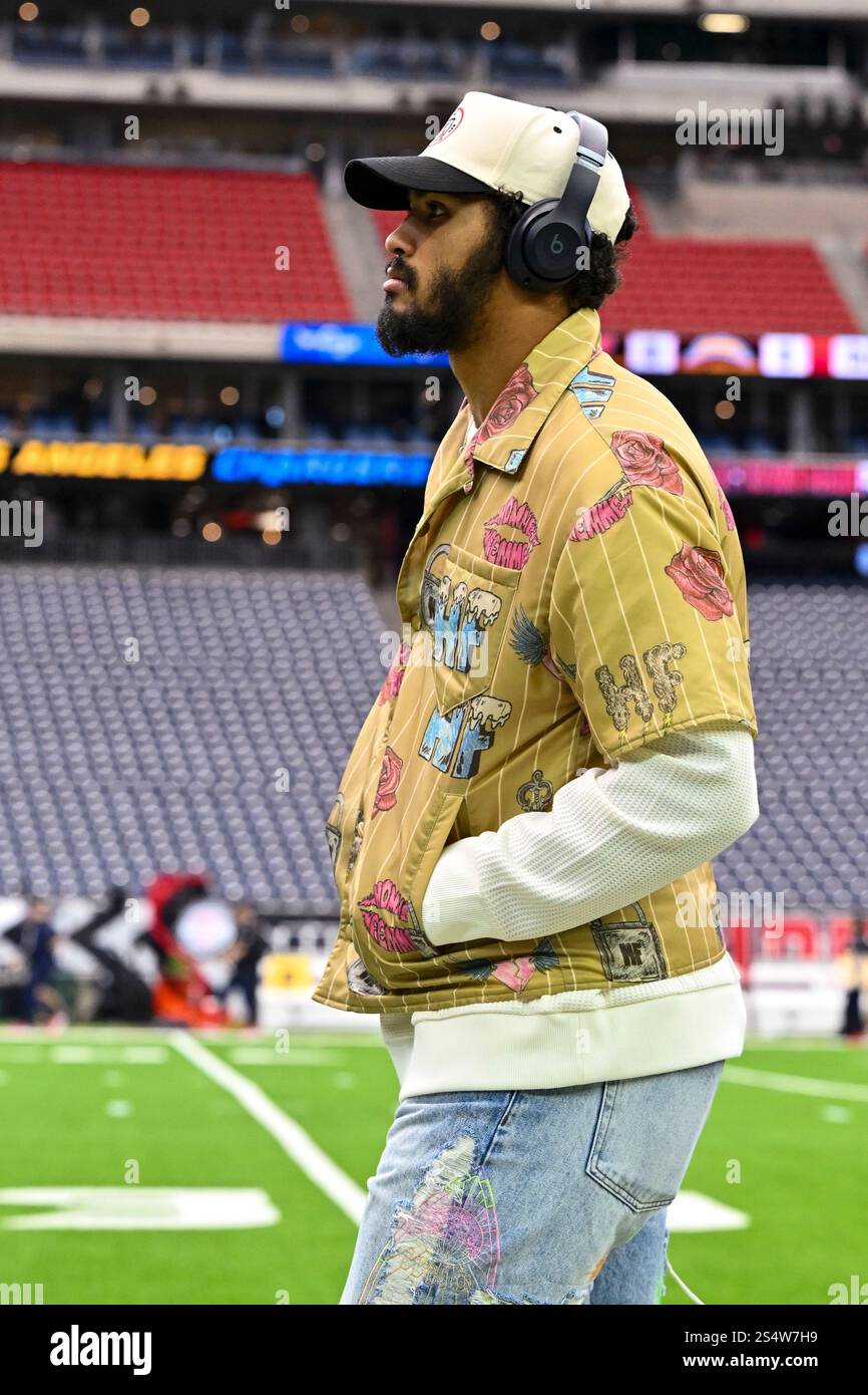 Los Angeles Chargers linebacker Troy Dye arrives prior to an NFL wild ...