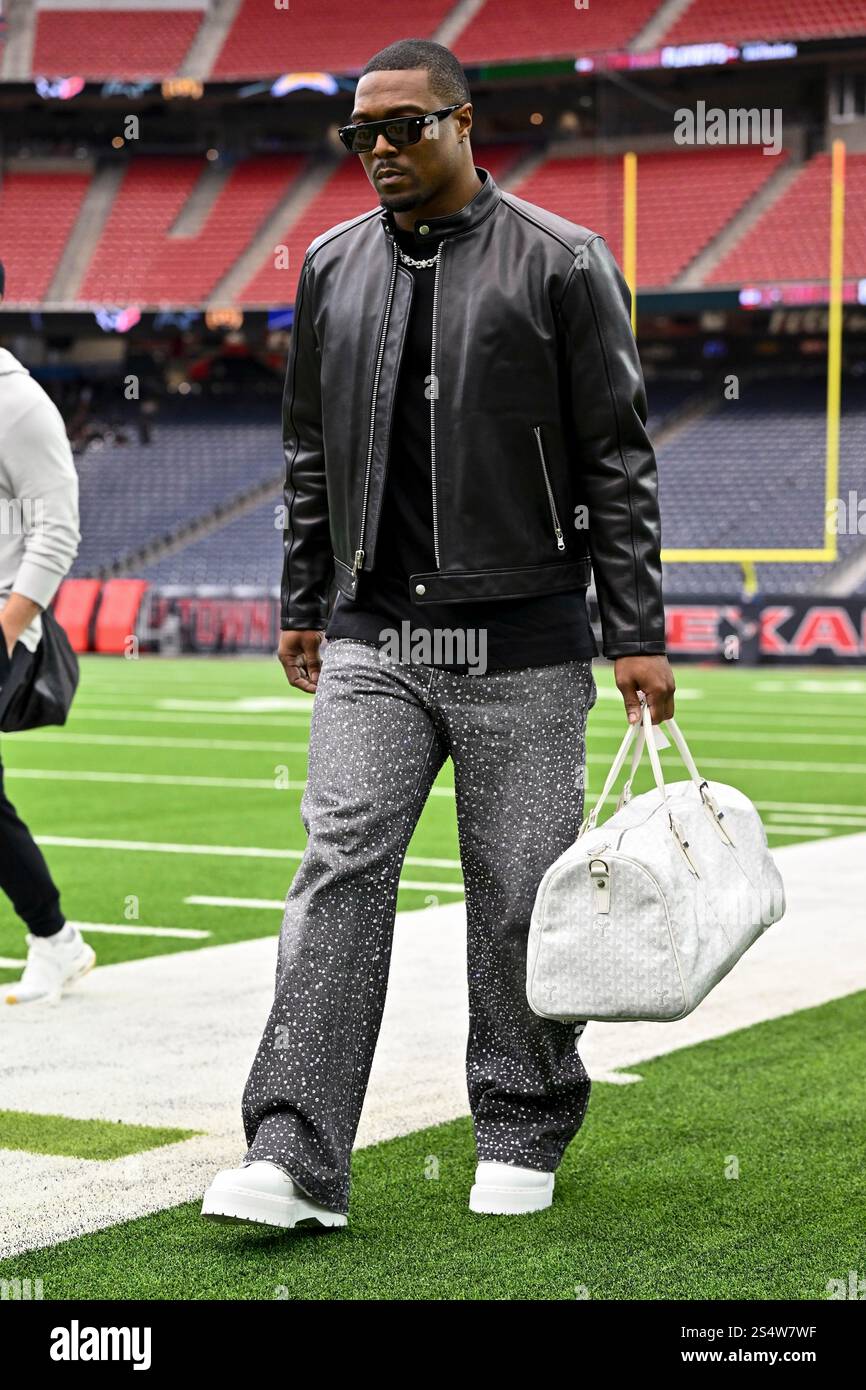 Los Angeles Chargers safety Tony Jefferson arrives prior to an NFL wild ...