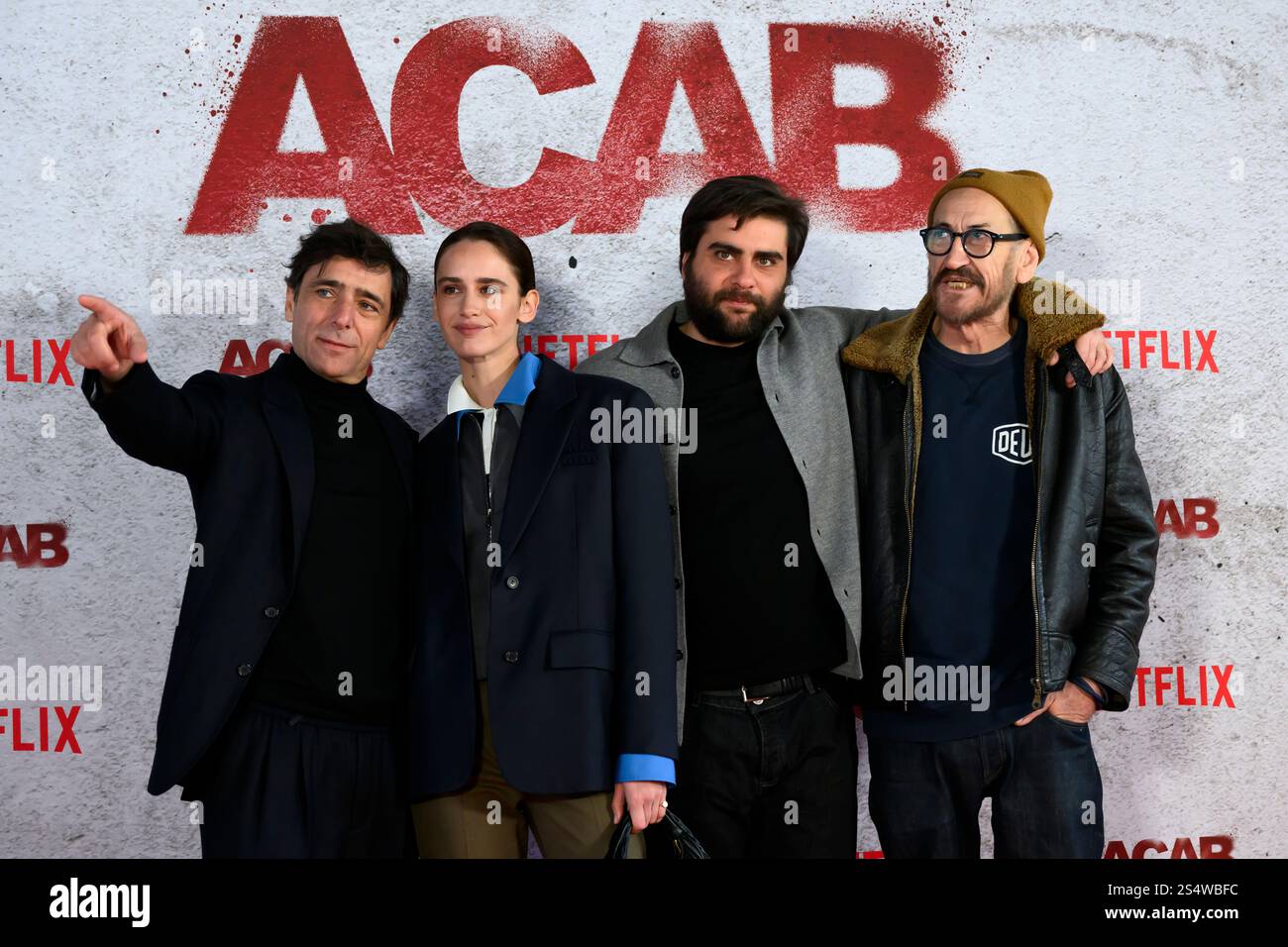 Adriano Giannini, Valentina Belle', Pierluigi Gigante, Marco Giallini ...